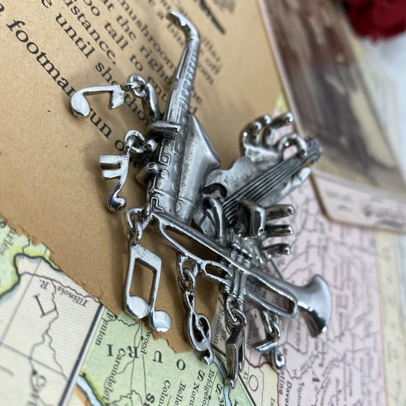Vintage | Jewelry | Vintage Ajc Jazz Musical Instrument Brooch | Poshmark